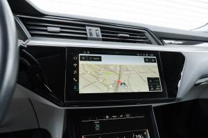 Black Audi E-Tron 2021 in Marupe, with an engine capacity of 0.00 L and mileage of 61 thousand km for 38950 €, photo 30 on AUTOMOTO.COM.LV