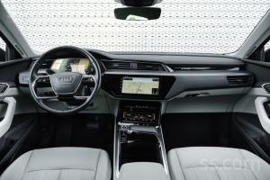 Melns Audi E-Tron 2021 Rīga, ar dzinēja tilpumu 0.00 L un nobraukumu 61 tūkst. km par 38950 €, foto 7 vietnē AUTOMOTO.COM.LV