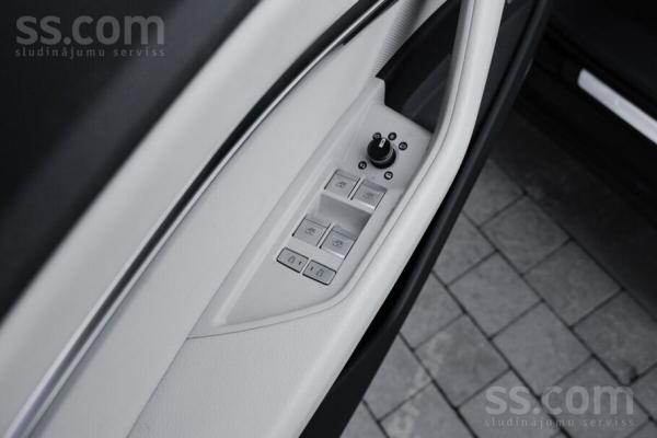 Melns Audi E-Tron 2021 Rīga, ar dzinēja tilpumu 0.00 L un nobraukumu 61 tūkst. km par 38950 €, foto 7 vietnē AUTOMOTO.COM.LV