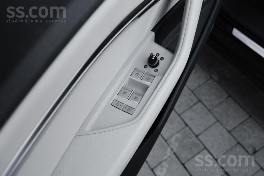 Melns Audi E-Tron 2021 Rīga, ar dzinēja tilpumu 0.00 L un nobraukumu 61 tūkst. km par 38950 €, foto 8 vietnē AUTOMOTO.COM.LV