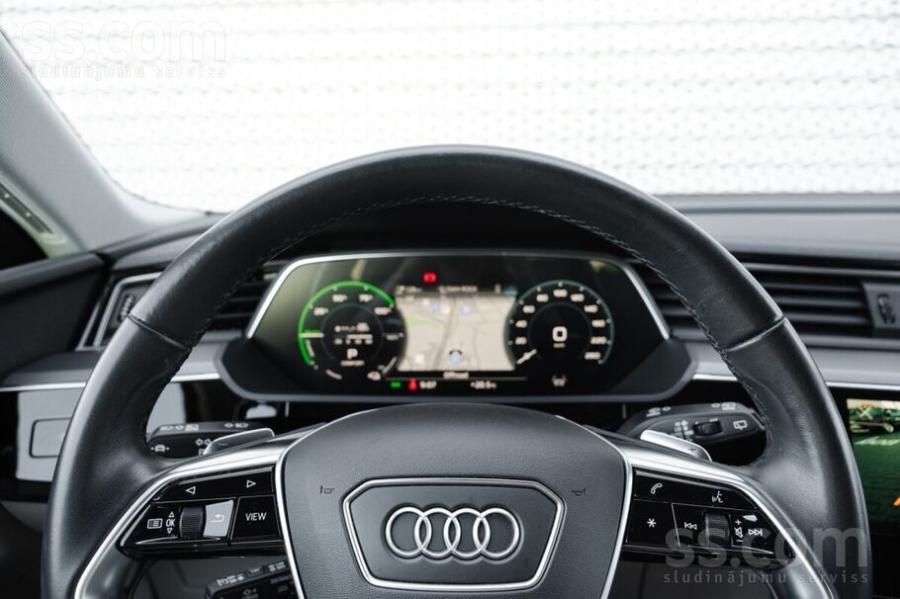 Melns Audi E-Tron 2021 Rīga, ar dzinēja tilpumu 0.00 L un nobraukumu 61 tūkst. km par 38950 €, foto 18 vietnē AUTOMOTO.COM.LV