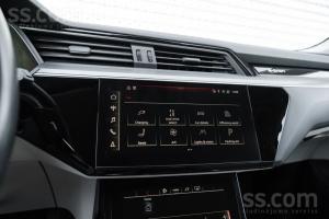 Melns Audi E-Tron 2021 Rīga, ar dzinēja tilpumu 0.00 L un nobraukumu 61 tūkst. km par 38950 €, foto 22 vietnē AUTOMOTO.COM.LV