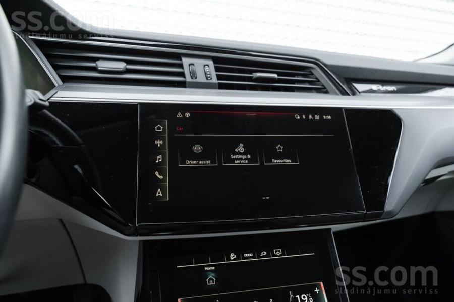 Melns Audi E-Tron 2021 Rīga, ar dzinēja tilpumu 0.00 L un nobraukumu 61 tūkst. km par 38950 €, foto 25 vietnē AUTOMOTO.COM.LV