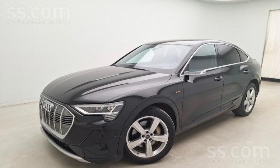 Black Audi E-Tron 2021 in Riga, with an engine capacity of 0.00 L and mileage of 61 thousand km for 31950 €, photo 1 on AUTOMOTO.COM.LV