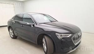 Black Audi E-Tron 2021 in Riga, with an engine capacity of 0.00 L and mileage of 61 thousand km for 31950 €, photo 3 on AUTOMOTO.COM.LV
