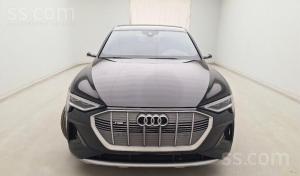 Black Audi E-Tron 2021 in Riga, with an engine capacity of 0.00 L and mileage of 61 thousand km for 31950 €, photo 5 on AUTOMOTO.COM.LV