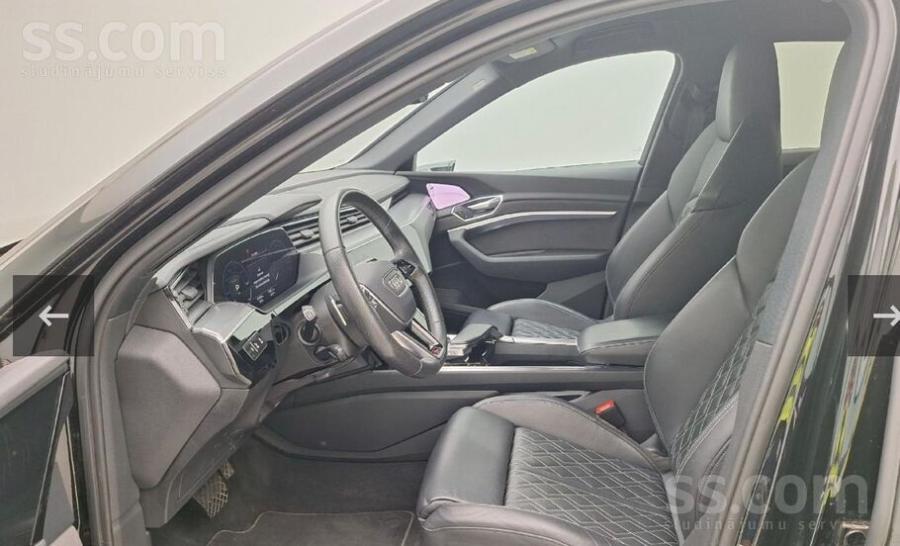 Black Audi E-Tron 2021 in Riga, with an engine capacity of 0.00 L and mileage of 61 thousand km for 31950 €, photo 8 on AUTOMOTO.COM.LV
