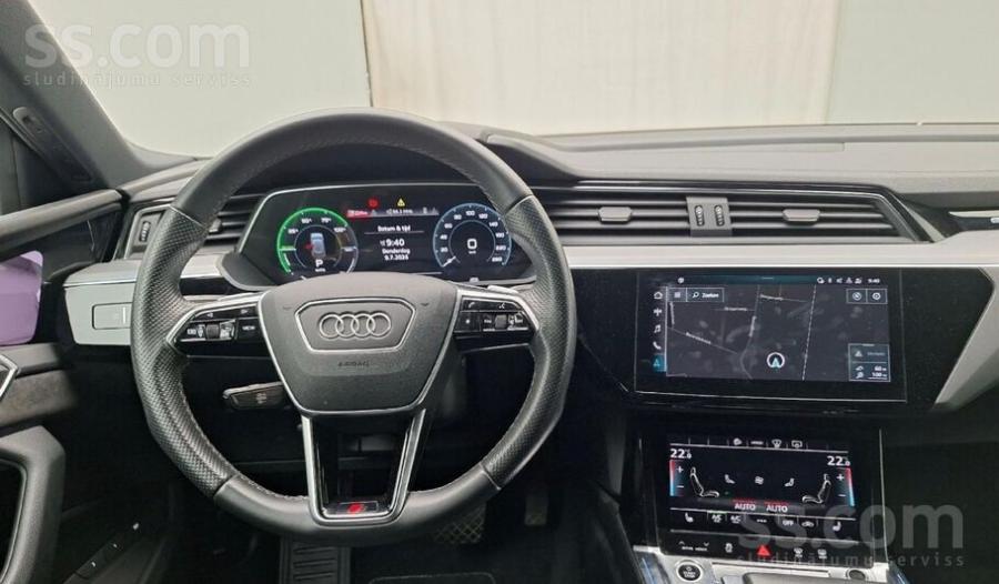 Black Audi E-Tron 2021 in Riga, with an engine capacity of 0.00 L and mileage of 61 thousand km for 31950 €, photo 10 on AUTOMOTO.COM.LV