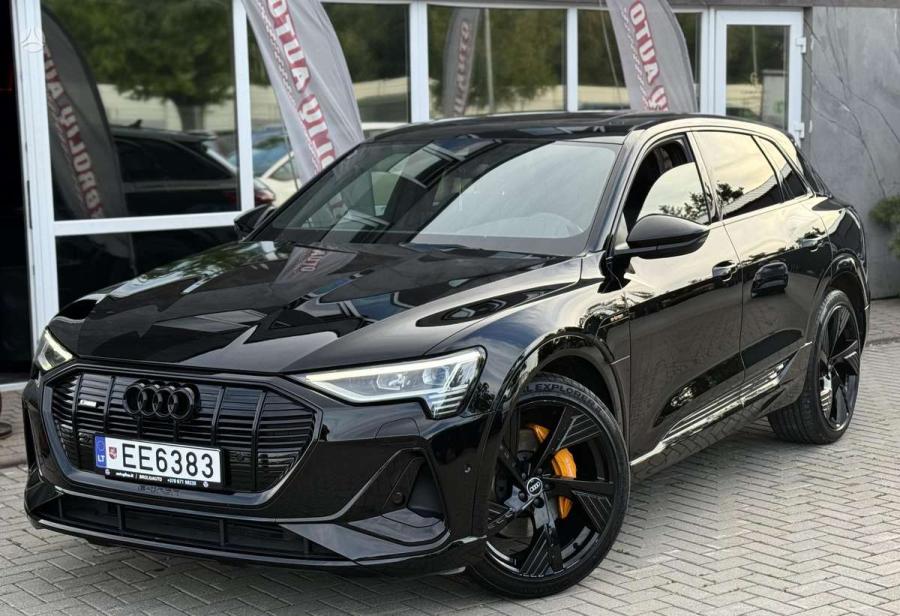Melns Audi E-Tron 2021 Radviliškis, ar dzinēja tilpumu 0.00 L un nobraukumu 54 tūkst. km par 33578 €, foto 1 vietnē AUTOMOTO.COM.LV