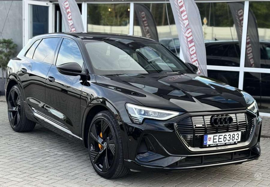 Melns Audi E-Tron 2021 Radviliškis, ar dzinēja tilpumu 0.00 L un nobraukumu 54 tūkst. km par 33578 €, foto 5 vietnē AUTOMOTO.COM.LV
