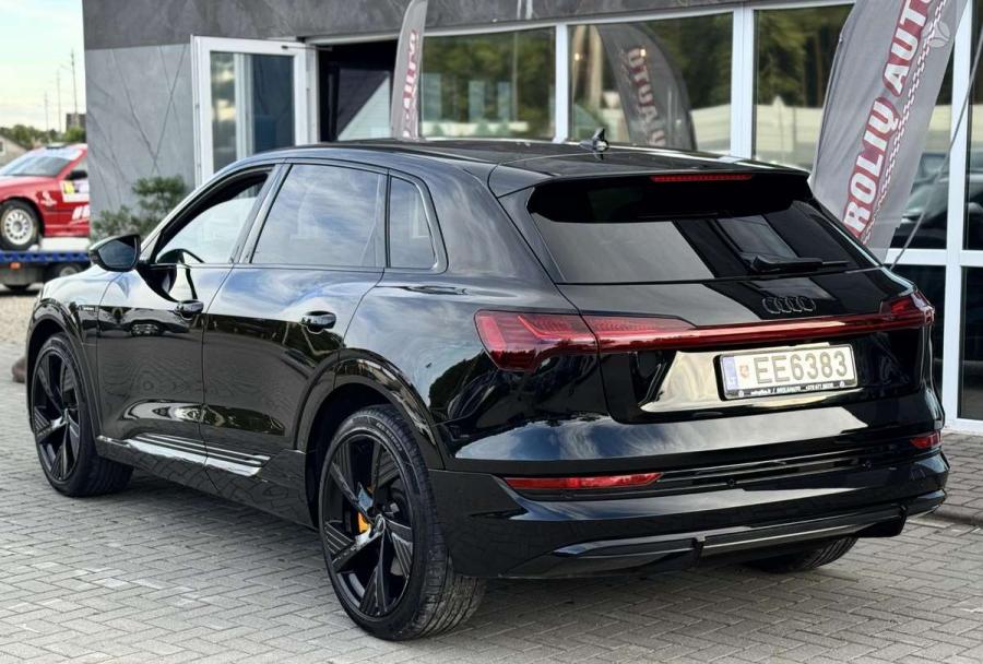 Melns Audi E-Tron 2021 Radviliškis, ar dzinēja tilpumu 0.00 L un nobraukumu 54 tūkst. km par 33578 €, foto 15 vietnē AUTOMOTO.COM.LV