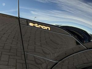 Melns Audi E-Tron 2021 Radviliškis, ar dzinēja tilpumu 0.00 L un nobraukumu 54 tūkst. km par 33578 €, foto 17 vietnē AUTOMOTO.COM.LV
