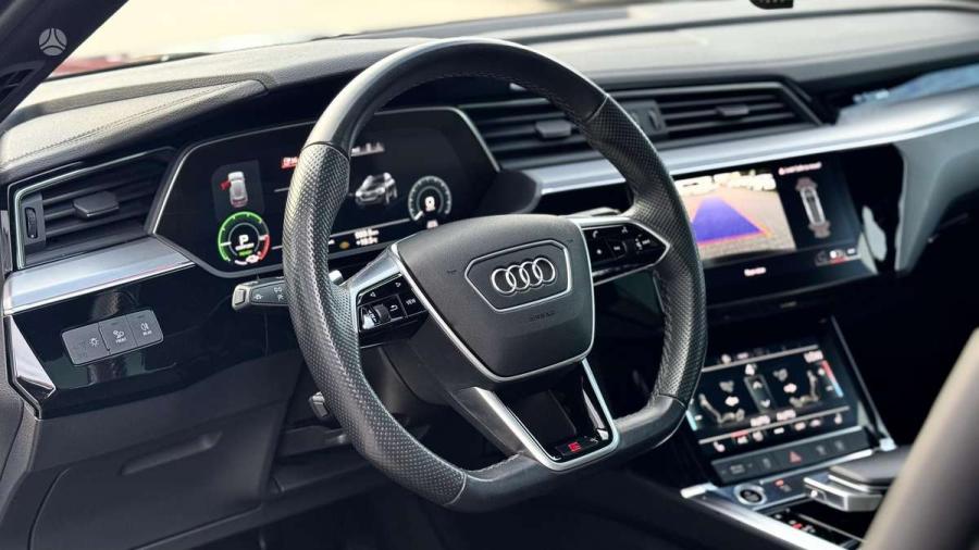 Melns Audi E-Tron 2021 Radviliškis, ar dzinēja tilpumu 0.00 L un nobraukumu 54 tūkst. km par 33578 €, foto 19 vietnē AUTOMOTO.COM.LV