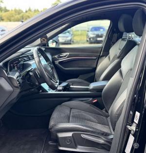 Melns Audi E-Tron 2021 Radviliškis, ar dzinēja tilpumu 0.00 L un nobraukumu 54 tūkst. km par 33578 €, foto 23 vietnē AUTOMOTO.COM.LV