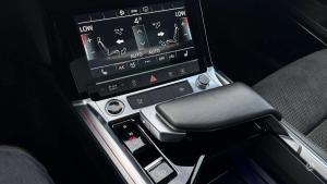 Melns Audi E-Tron 2021 Radviliškis, ar dzinēja tilpumu 0.00 L un nobraukumu 54 tūkst. km par 33578 €, foto 31 vietnē AUTOMOTO.COM.LV