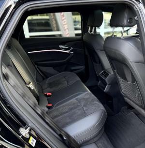 Melns Audi E-Tron 2021 Radviliškis, ar dzinēja tilpumu 0.00 L un nobraukumu 54 tūkst. km par 33578 €, foto 38 vietnē AUTOMOTO.COM.LV