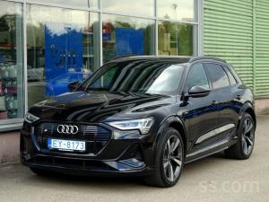 Черный Ауди E-Tron 2021 в Рига, объемом двигателя 0.00 л и пробегом 195 тыс. км за 24900 €, фото  на AUTOMOTO.COM.LV