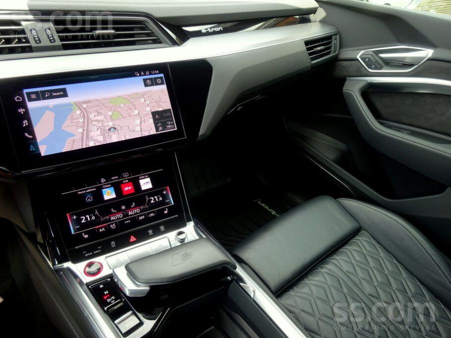 Черный Ауди E-Tron 2021 в Рига, объемом двигателя 0.00 л и пробегом 195 тыс. км за 24900 €, фото 11 на AUTOMOTO.COM.LV