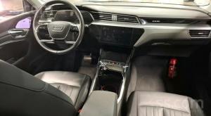 Black Audi E-Tron 2021 in Riga, with an engine capacity of 0.00 L and mileage of 71 thousand km for 25950 €, photo 11 on AUTOMOTO.COM.LV