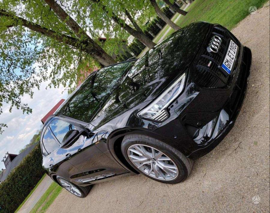 Black Audi E-Tron 2021 in Vilkaviskis, with an engine capacity of 0.00 L and mileage of 58 thousand km for 27400 €, photo 4 on AUTOMOTO.COM.LV