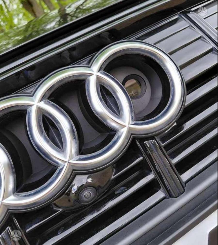 Black Audi E-Tron 2021 in Vilkaviskis, with an engine capacity of 0.00 L and mileage of 58 thousand km for 27400 €, photo 17 on AUTOMOTO.COM.LV