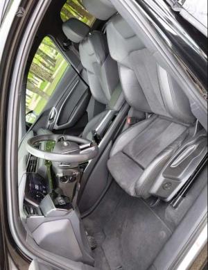 Black Audi E-Tron 2021 in Vilkaviskis, with an engine capacity of 0.00 L and mileage of 58 thousand km for 27400 €, photo 19 on AUTOMOTO.COM.LV