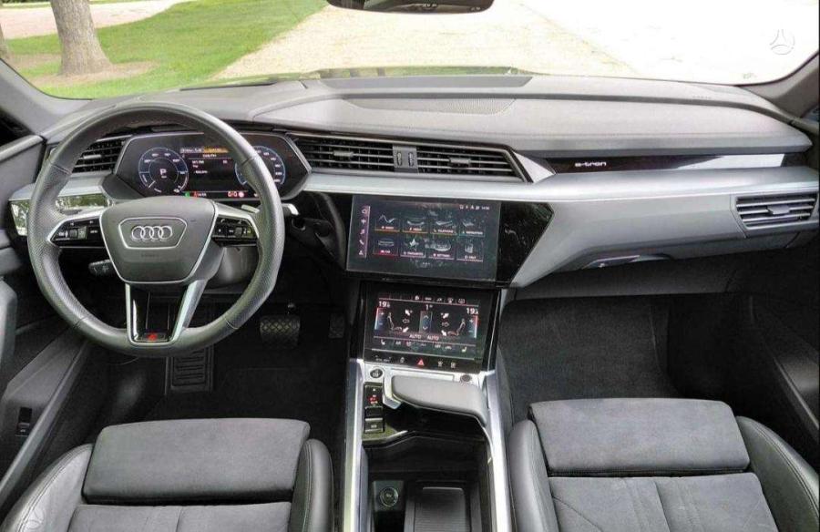 Black Audi E-Tron 2021 in Vilkaviskis, with an engine capacity of 0.00 L and mileage of 58 thousand km for 27400 €, photo 25 on AUTOMOTO.COM.LV