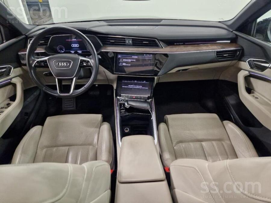 Black Audi E-Tron 2021 in Riga, with an engine capacity of 0.00 L and mileage of 90 thousand km for 33990 €, photo 7 on AUTOMOTO.COM.LV