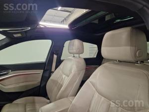 Black Audi E-Tron 2021 in Riga, with an engine capacity of 0.00 L and mileage of 90 thousand km for 33990 €, photo 8 on AUTOMOTO.COM.LV