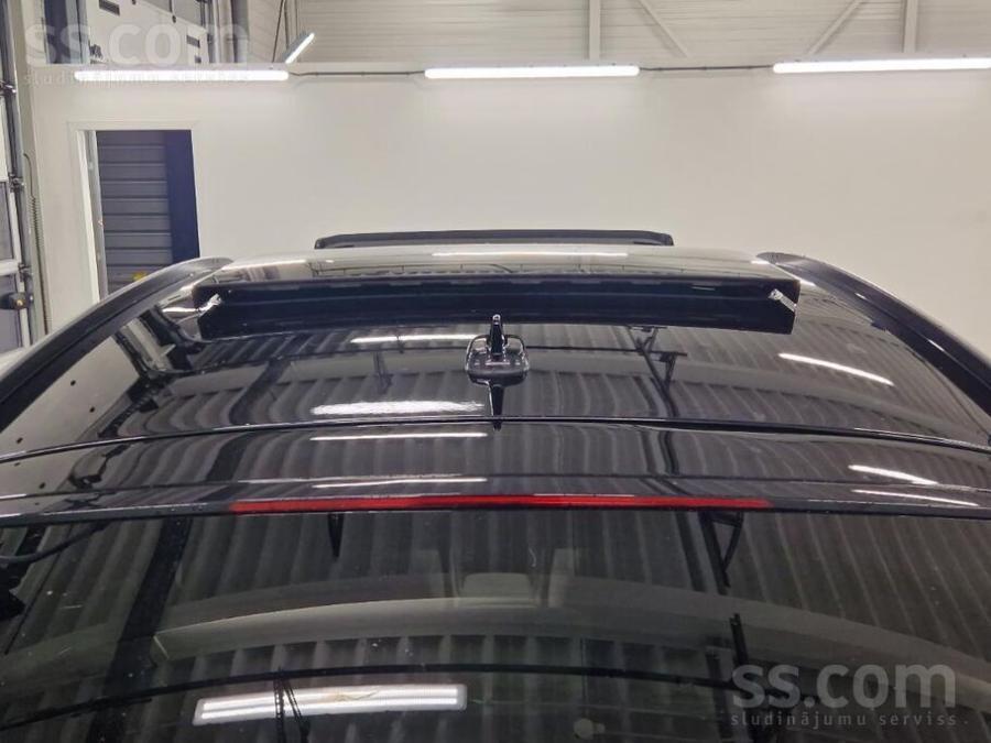 Black Audi E-Tron 2021 in Riga, with an engine capacity of 0.00 L and mileage of 90 thousand km for 33990 €, photo 15 on AUTOMOTO.COM.LV