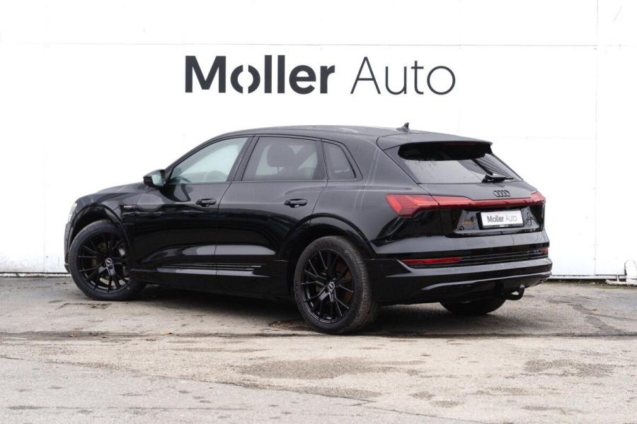 Melns Audi E-Tron 2021 Rīga, ar dzinēja tilpumu 0.00 L un nobraukumu 88 tūkst. km par 32500 €, foto 4 vietnē AUTOMOTO.COM.LV