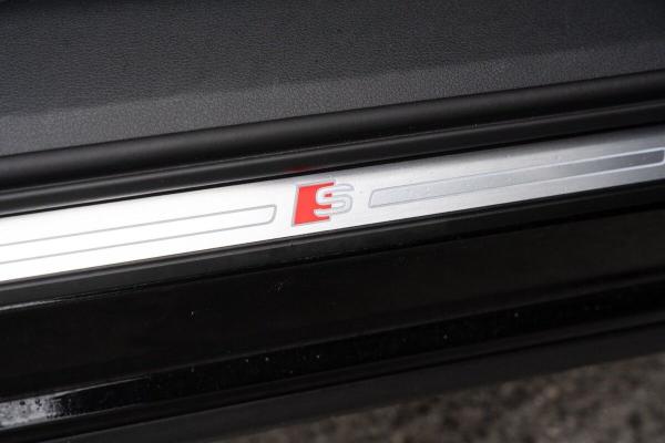 Черный Ауди E-Tron 2021 в Рига, объемом двигателя 0.00 л и пробегом 88 тыс. км за 32500 €, фото 10 на AUTOMOTO.COM.LV