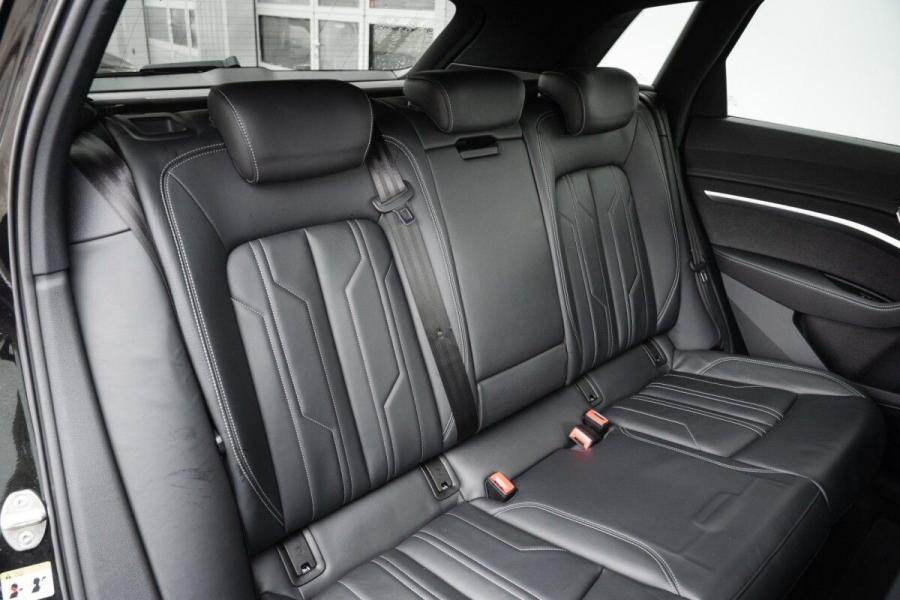 Melns Audi E-Tron 2021 Rīga, ar dzinēja tilpumu 0.00 L un nobraukumu 88 tūkst. km par 32500 €, foto 11 vietnē AUTOMOTO.COM.LV