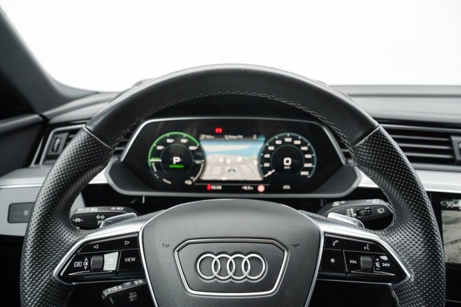 Melns Audi E-Tron 2021 Rīga, ar dzinēja tilpumu 0.00 L un nobraukumu 88 tūkst. km par 32500 €, foto 20 vietnē AUTOMOTO.COM.LV