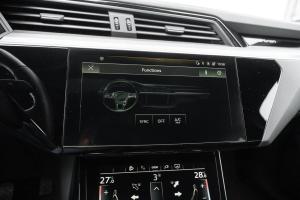 Melns Audi E-Tron 2021 Rīga, ar dzinēja tilpumu 0.00 L un nobraukumu 88 tūkst. km par 32500 €, foto 23 vietnē AUTOMOTO.COM.LV