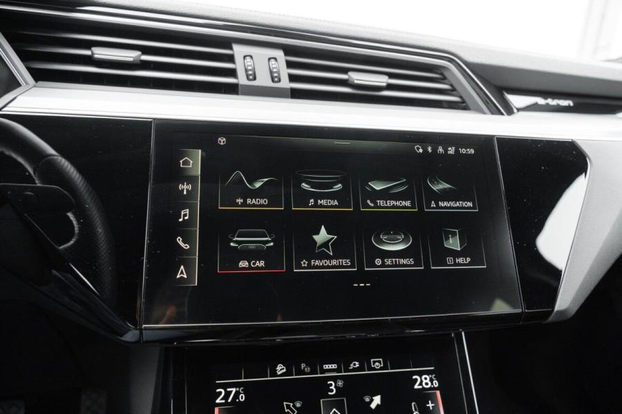 Melns Audi E-Tron 2021 Rīga, ar dzinēja tilpumu 0.00 L un nobraukumu 88 tūkst. km par 32500 €, foto 25 vietnē AUTOMOTO.COM.LV