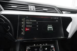 Melns Audi E-Tron 2021 Rīga, ar dzinēja tilpumu 0.00 L un nobraukumu 88 tūkst. km par 32500 €, foto 29 vietnē AUTOMOTO.COM.LV