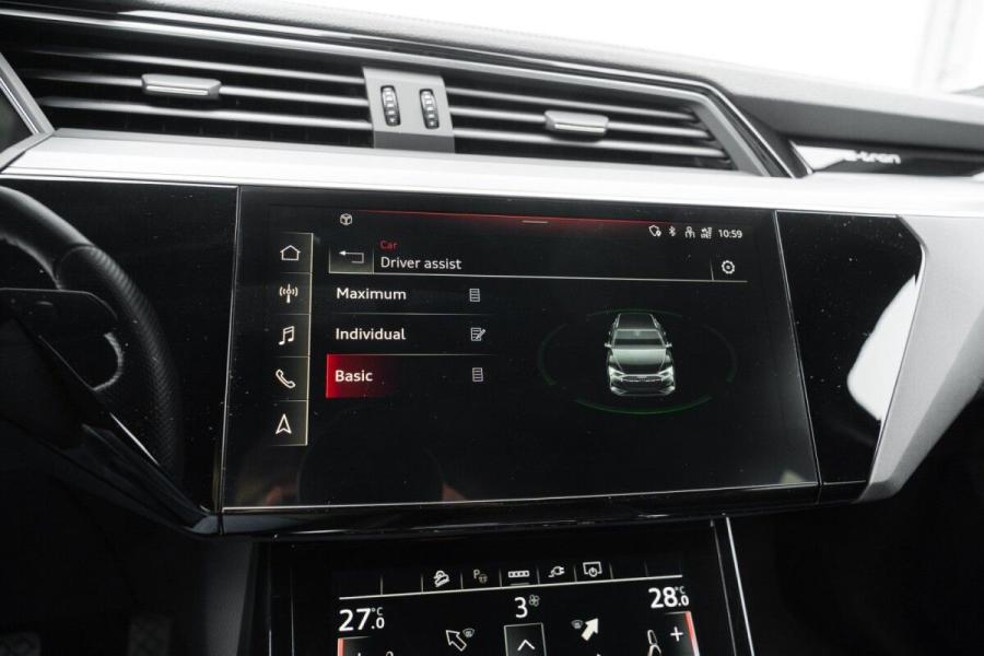 Melns Audi E-Tron 2021 Rīga, ar dzinēja tilpumu 0.00 L un nobraukumu 88 tūkst. km par 32500 €, foto 29 vietnē AUTOMOTO.COM.LV