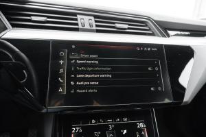 Melns Audi E-Tron 2021 Rīga, ar dzinēja tilpumu 0.00 L un nobraukumu 88 tūkst. km par 32500 €, foto 30 vietnē AUTOMOTO.COM.LV