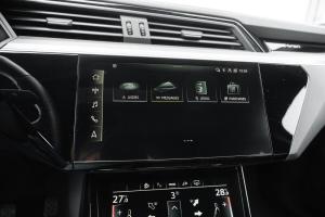 Melns Audi E-Tron 2021 Rīga, ar dzinēja tilpumu 0.00 L un nobraukumu 88 tūkst. km par 32500 €, foto 31 vietnē AUTOMOTO.COM.LV