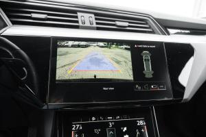 Melns Audi E-Tron 2021 Rīga, ar dzinēja tilpumu 0.00 L un nobraukumu 88 tūkst. km par 32500 €, foto 33 vietnē AUTOMOTO.COM.LV