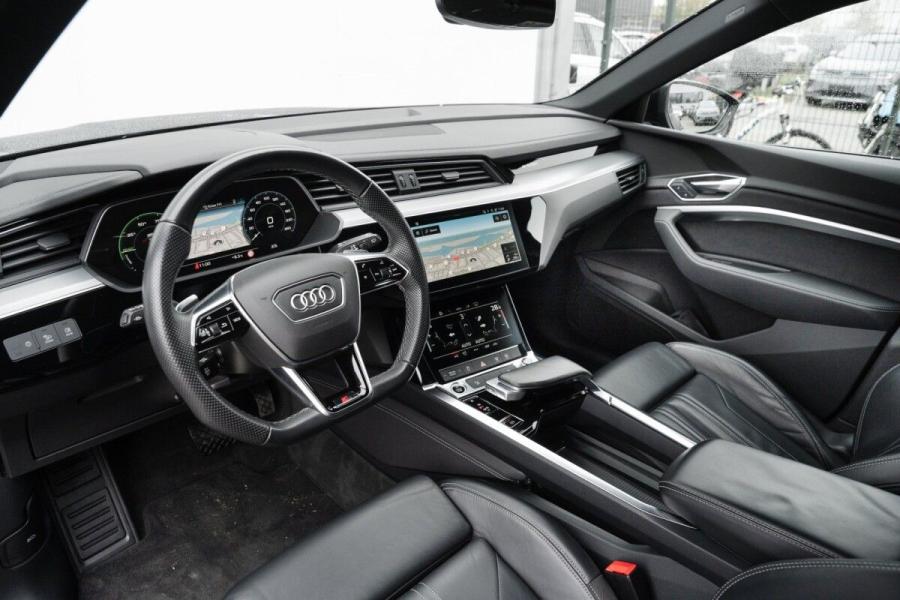Melns Audi E-Tron 2021 Rīga, ar dzinēja tilpumu 0.00 L un nobraukumu 88 tūkst. km par 32500 €, foto 34 vietnē AUTOMOTO.COM.LV