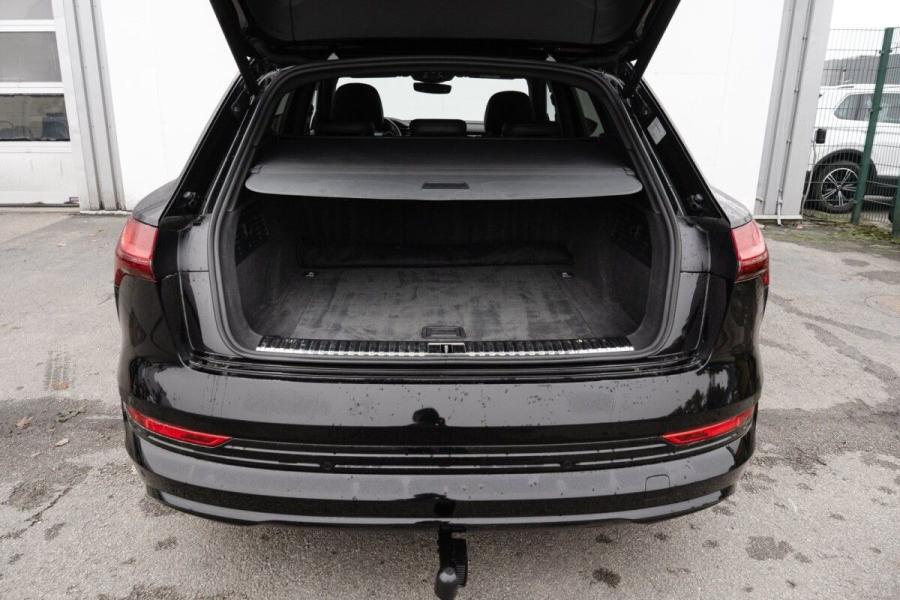 Melns Audi E-Tron 2021 Rīga, ar dzinēja tilpumu 0.00 L un nobraukumu 88 tūkst. km par 32500 €, foto 35 vietnē AUTOMOTO.COM.LV