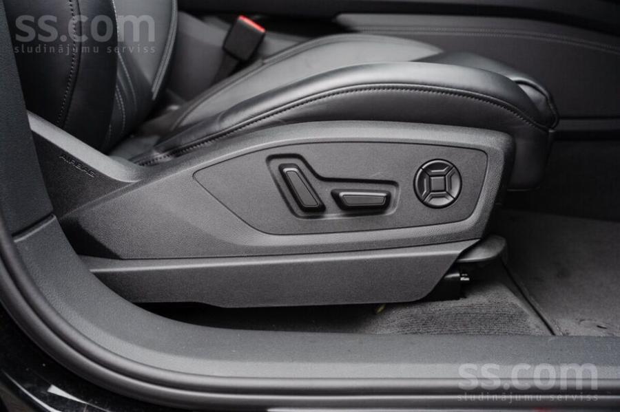 Black Audi E-Tron 2021 in Riga, with an engine capacity of 0.00 L and mileage of 88 thousand km for 32500 €, photo 9 on AUTOMOTO.COM.LV