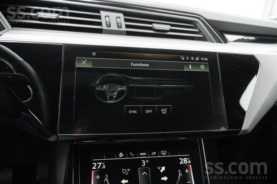 Black Audi E-Tron 2021 in Riga, with an engine capacity of 0.00 L and mileage of 88 thousand km for 32500 €, photo 23 on AUTOMOTO.COM.LV
