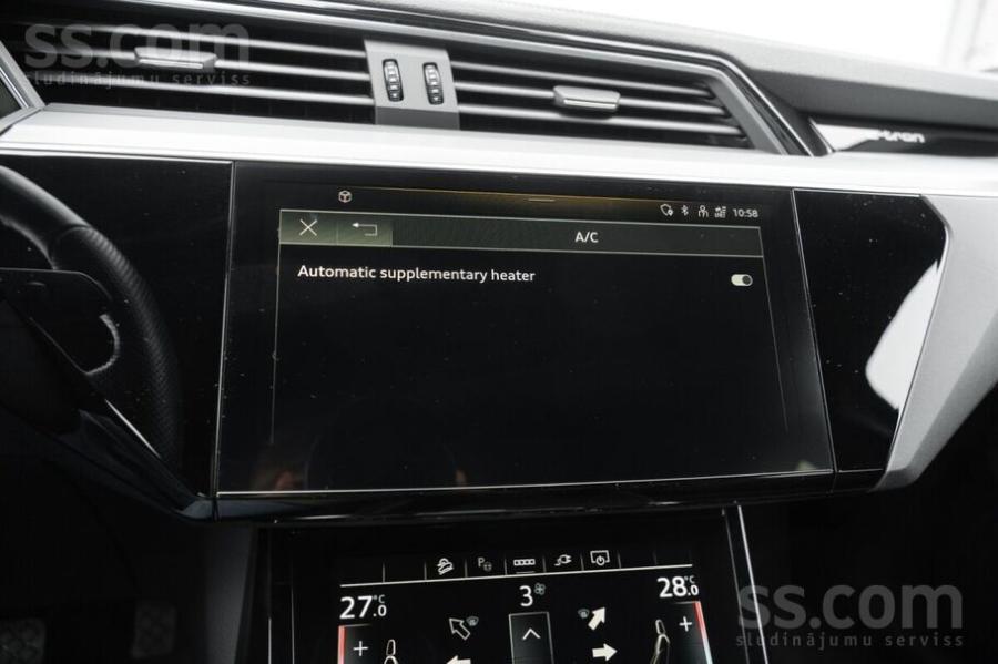 Black Audi E-Tron 2021 in Riga, with an engine capacity of 0.00 L and mileage of 88 thousand km for 32500 €, photo 24 on AUTOMOTO.COM.LV