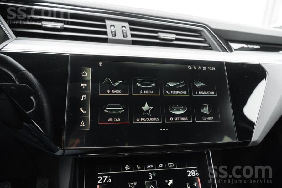 Black Audi E-Tron 2021 in Riga, with an engine capacity of 0.00 L and mileage of 88 thousand km for 32500 €, photo 25 on AUTOMOTO.COM.LV