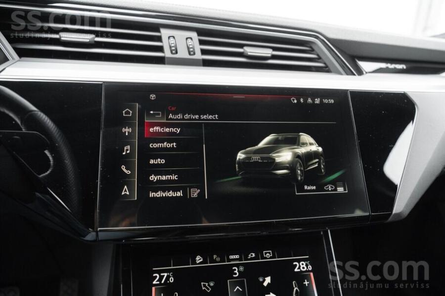 Black Audi E-Tron 2021 in Riga, with an engine capacity of 0.00 L and mileage of 88 thousand km for 32500 €, photo 28 on AUTOMOTO.COM.LV