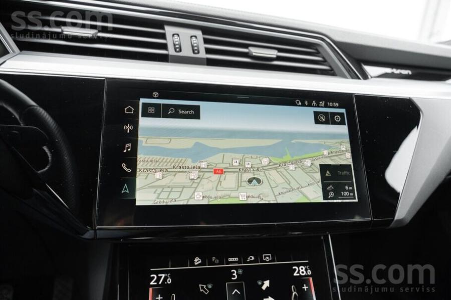 Black Audi E-Tron 2021 in Riga, with an engine capacity of 0.00 L and mileage of 88 thousand km for 32500 €, photo 32 on AUTOMOTO.COM.LV