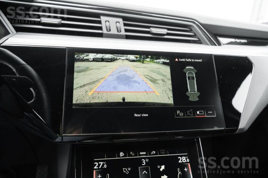 Black Audi E-Tron 2021 in Riga, with an engine capacity of 0.00 L and mileage of 88 thousand km for 32500 €, photo 33 on AUTOMOTO.COM.LV